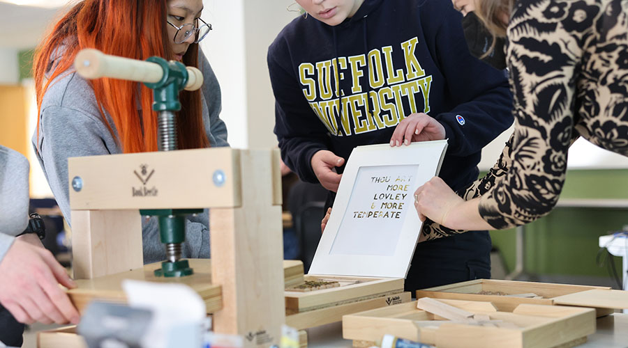 English Major and Minor | Suffolk University